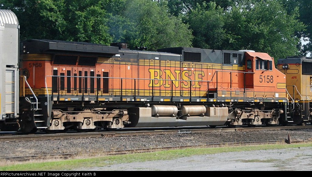 BNSF 5158